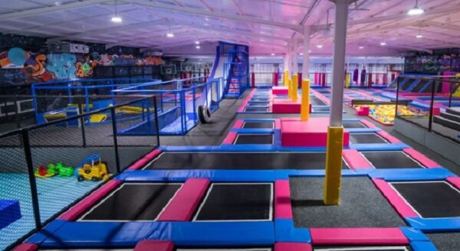 Des vacances parfaites au Jumpark Soukra, le plus grand parc de ...