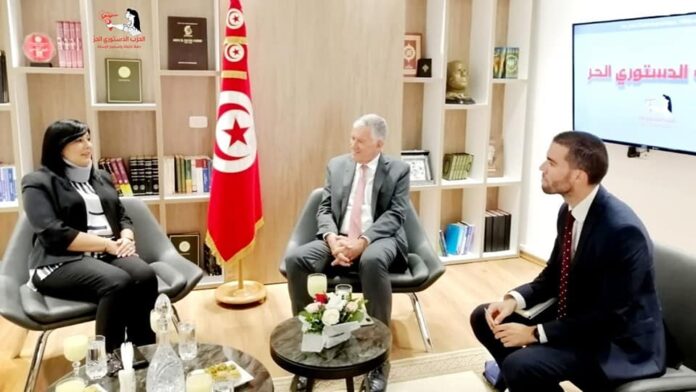 Abir Moussi reçoit l’ambassadeur de France en Tunisie, André Parant ...